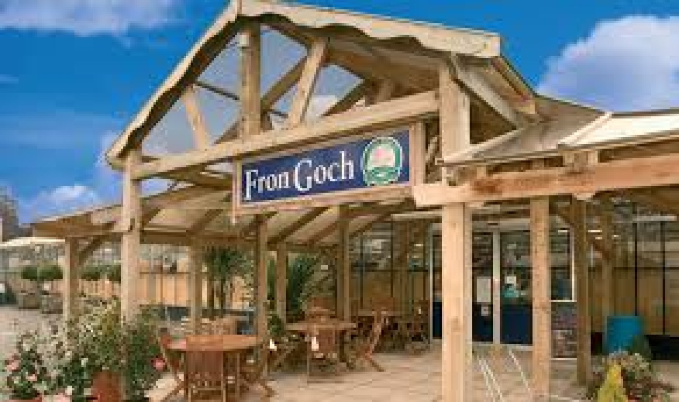 Fron Goch Garden Centre - dog-friendly, Wales - Driving with Dogs