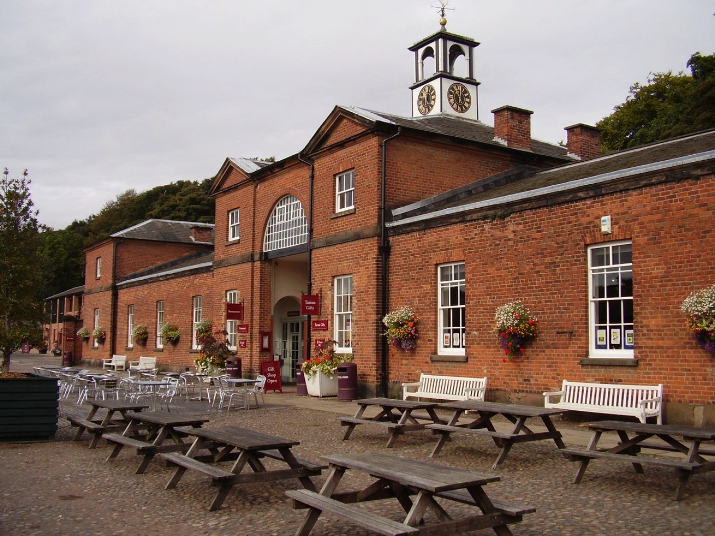 Tatton Park dog walk near Knutsford, Cheshire - Driving with Dogs