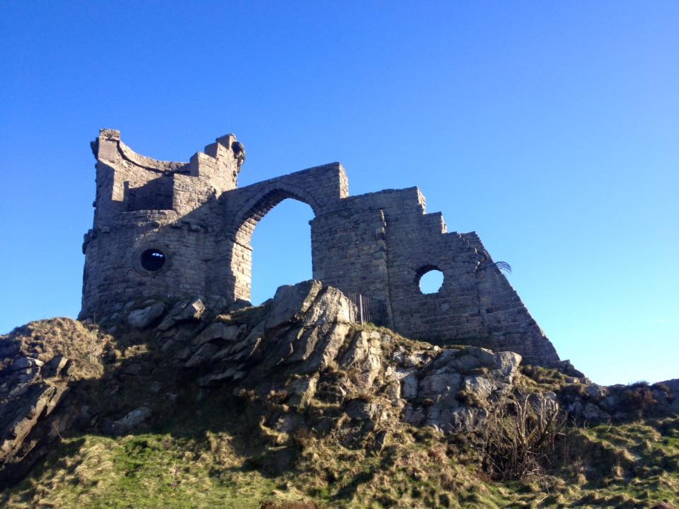 Mow Cop Castle dog walk, Cheshire - Driving with Dogs